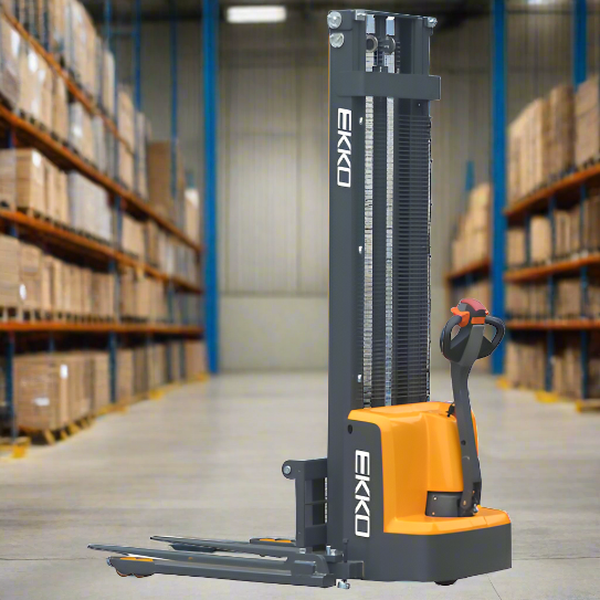 Electric Straddle Stacker | 2800 lbs Capacity | Lift Height 119'' | EK ...